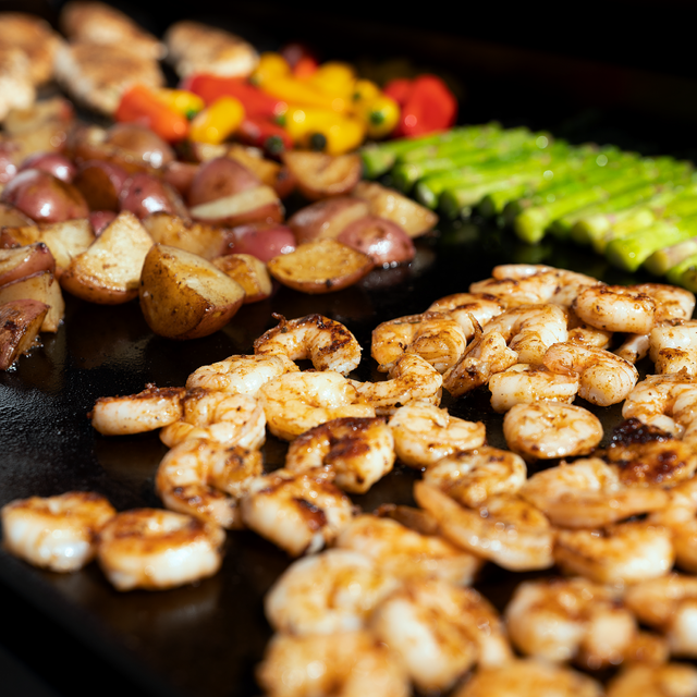 Flat Iron® Premium Gas Griddle - Char-Griller